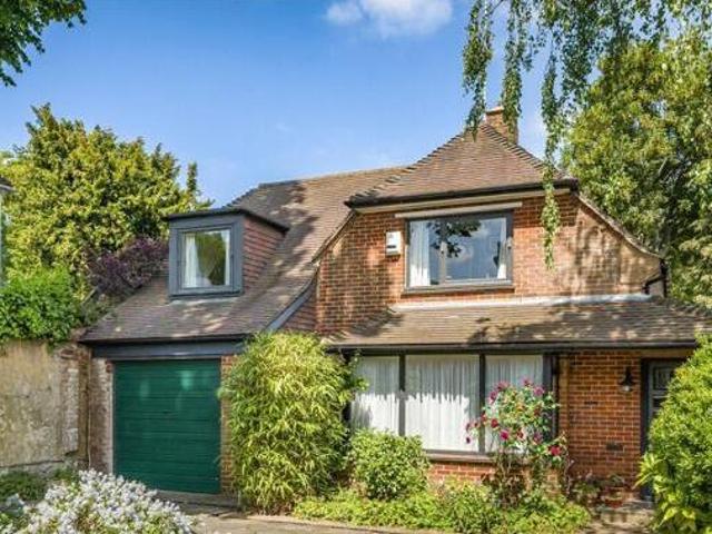 4 Bedroom Detached House For Sale In Hadley Green, Hertfordshire