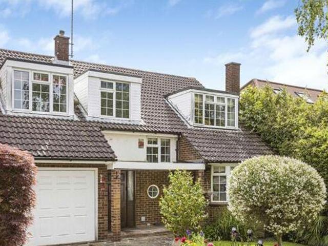 4 Bedroom Detached House For Sale In Hadley Wood, Hertfordshire