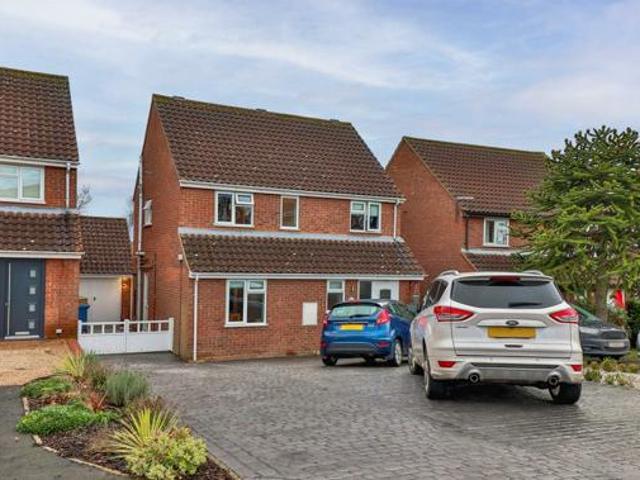 4 Bedroom Detached House For Sale In Hadleigh
