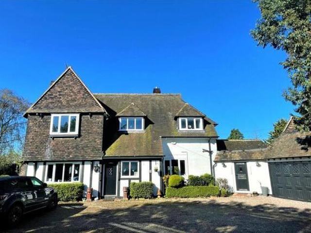 4 Bedroom Detached House For Sale In Hale Village, Liverpool