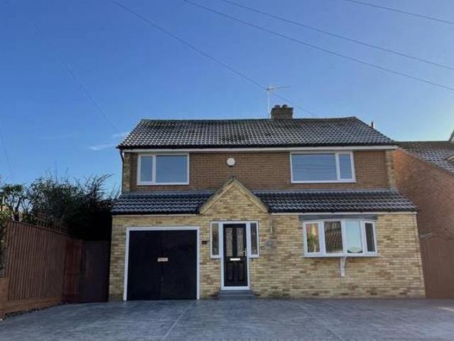 4 bedroom detached house for sale in Hall Road RollestononDove BurtononTrent DE13
