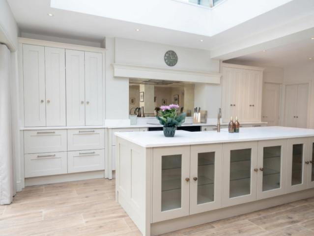 4 bedroom detached house for sale in Halstead Drive, Menston, Ilkley, LS29