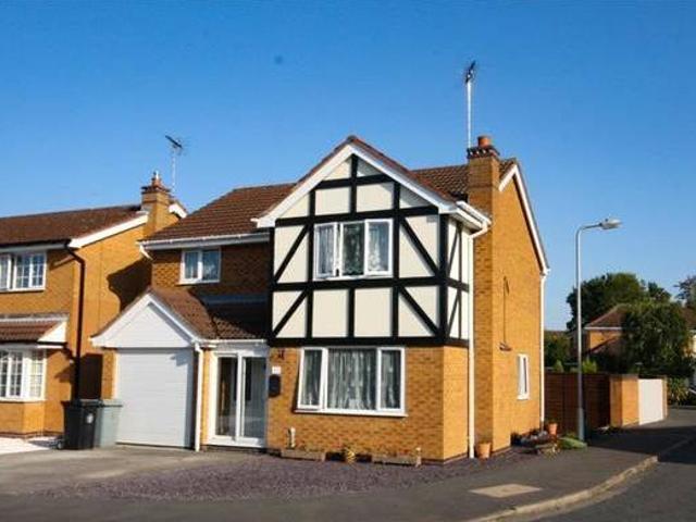 4 bedroom detached house for sale in Hamilton Close Bourne PE10 PE10