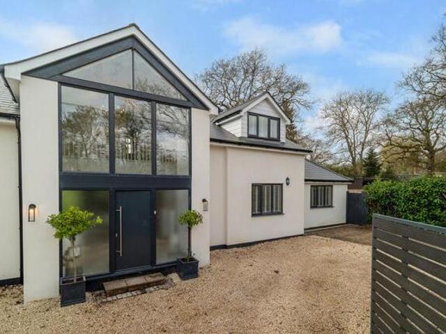 4 Bedroom Detached House For Sale In Hampshire