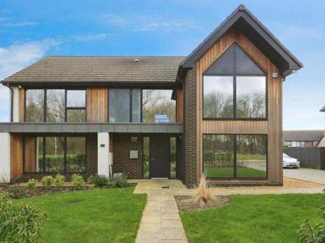 4 Bedroom Detached House For Sale In Hampton Water