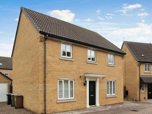 4 Bedroom Detached House For Sale In Hampton Hargate