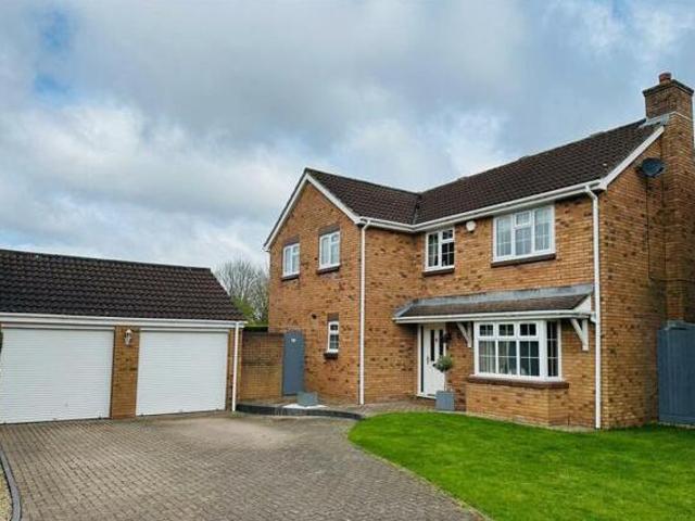 4 Bedroom Detached House For Sale In Hanham