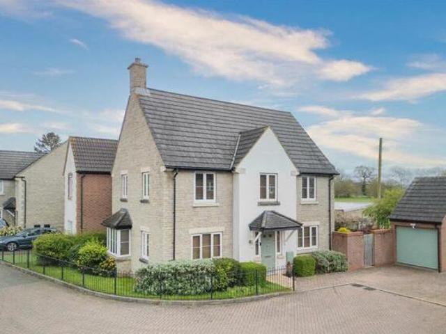 4 Bedroom Detached House For Sale In Hanham