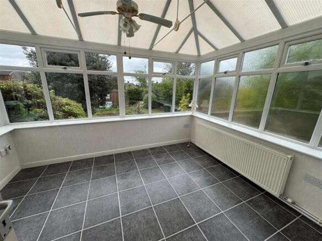 4 bedroom detached house for sale in Harbour Road, Wibsey, Bradford, BD6