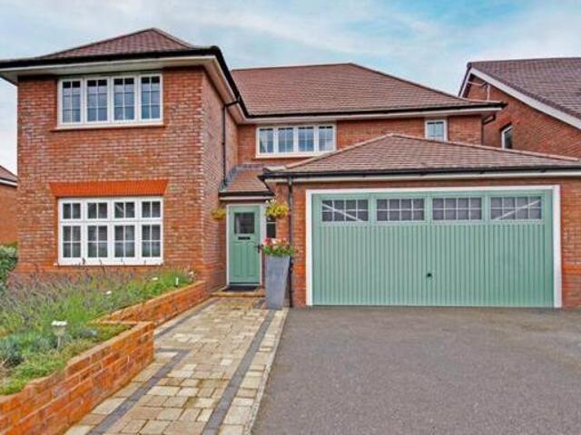 4 Bedroom Detached House For Sale In Hardwicke, Gloucester