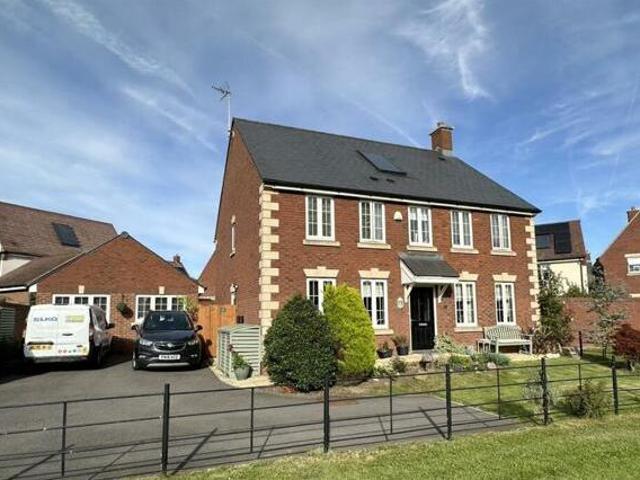 4 Bedroom Detached House For Sale In Hardwicke