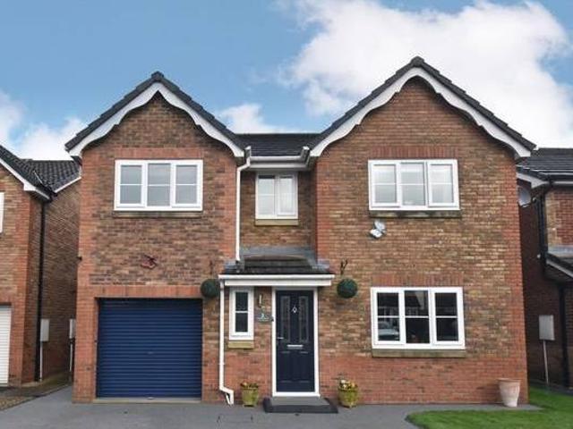 4 bedroom detached house for sale in Harebell Close Northallerton DL7