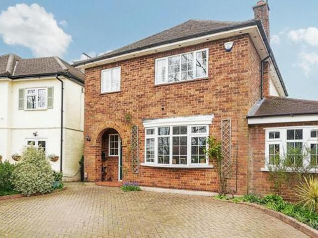 4 Bedroom Detached House For Sale In Harefield