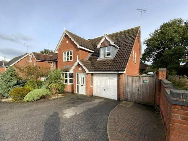 4 bedroom detached house for sale in Harewood Ave Swanwick DE55