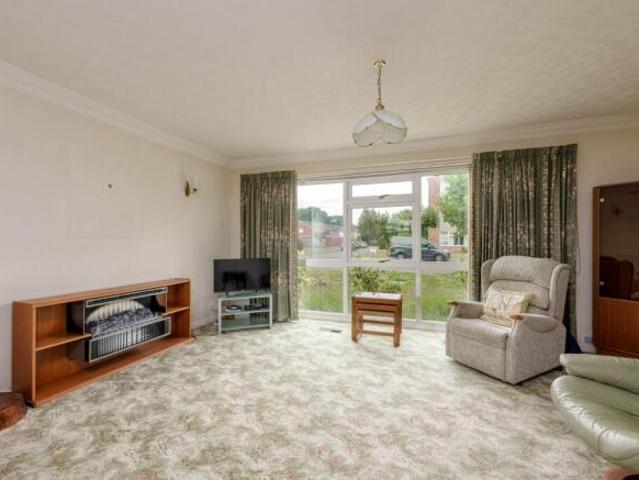 4 bedroom detached house for sale in Harewood Gardens, Peterborough, PE3