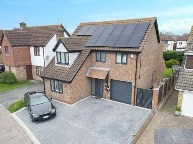 4 Bedroom Detached House For Sale In Harold Wood, Essex