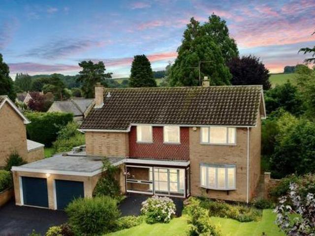 4 Bedroom Detached House For Sale In Harlaxton