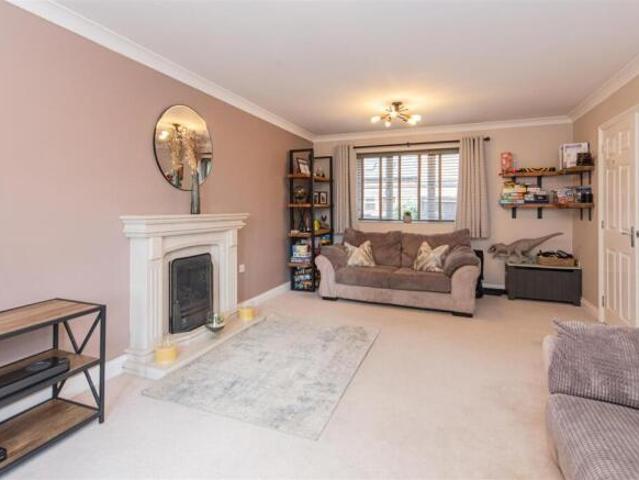 4 bedroom detached house for sale in Harlestone Road, Northampton, NN5
