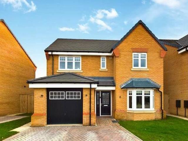 4 bedroom detached house for sale in Harsh Drive Pocklington YO42