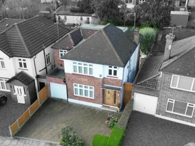 4 Bedroom Detached House For Sale In Harrow