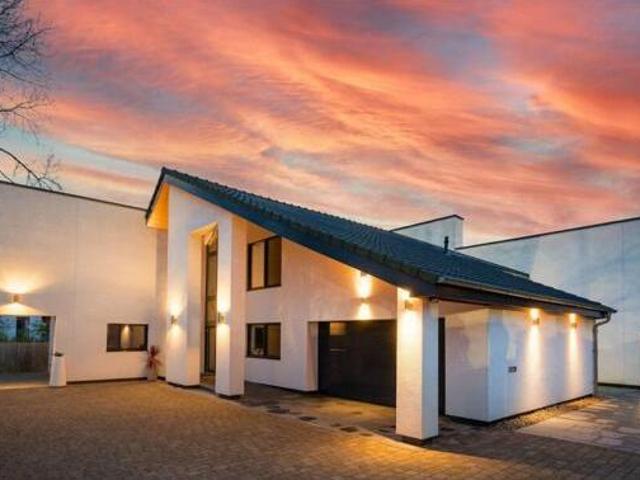 4 Bedroom Detached House For Sale In Harrogate