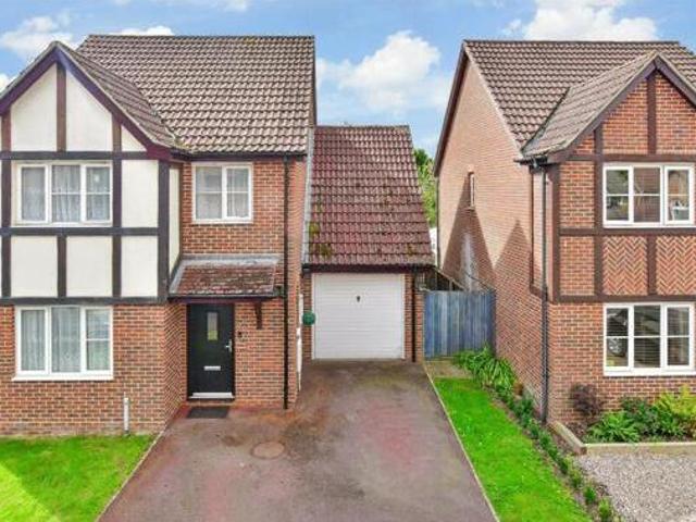 4 Bedroom Detached House For Sale In Harrietsham, Maidstone