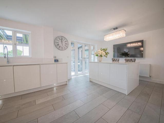 4 bedroom detached house for sale in Harrison Way, Rownhams, Hampshire, SO16