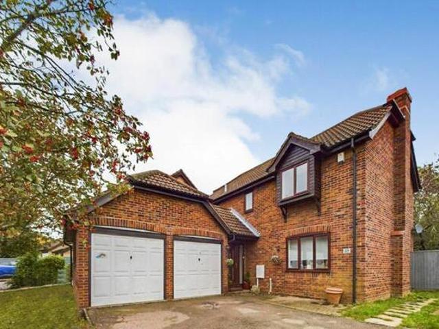 4 Bedroom Detached House For Sale In Hartford