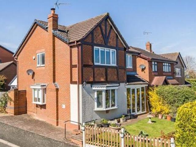 4 Bedroom Detached House For Sale In Hartlebury