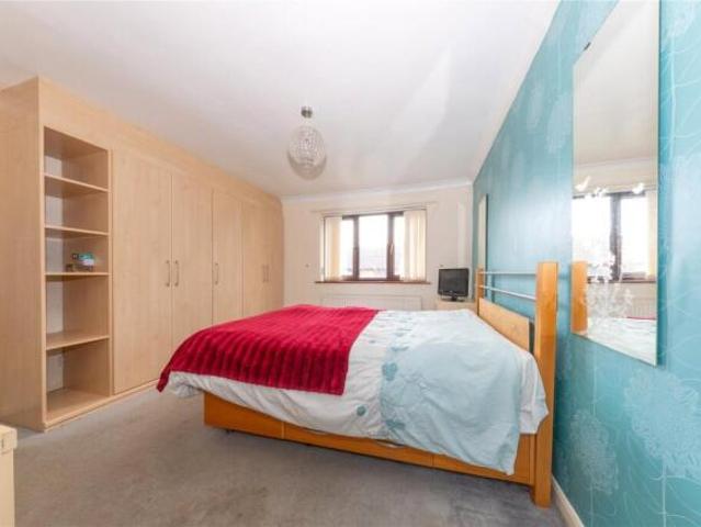 4 bedroom detached house for sale in Harvard Close, Giffard Park, Milton Keynes, Buckinghamshire, MK14