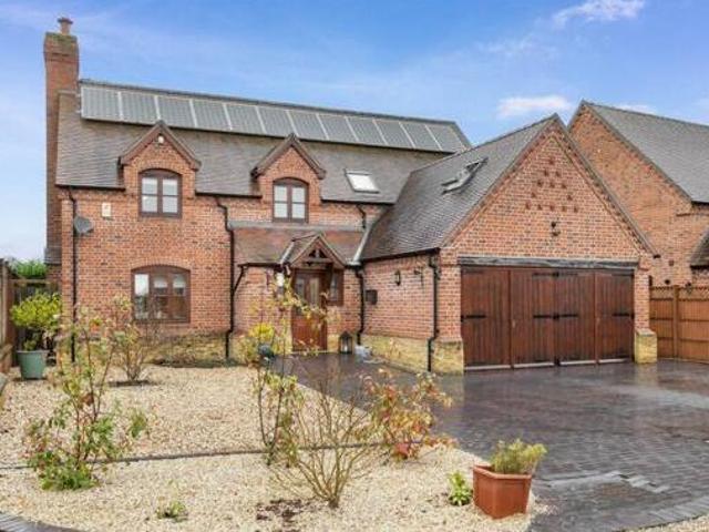 4 Bedroom Detached House For Sale In Harvington