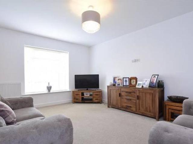 4 bedroom detached house for sale in Hassop Croft Dodworth Barnsley S75