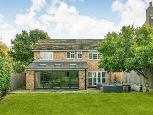 4 Bedroom Detached House For Sale In Headley, Thatcham