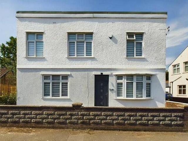 4 Bedroom Detached House For Sale In Heath