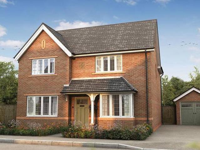 4 bedroom detached house for sale in Heath Lane Lowton WA3 WA3