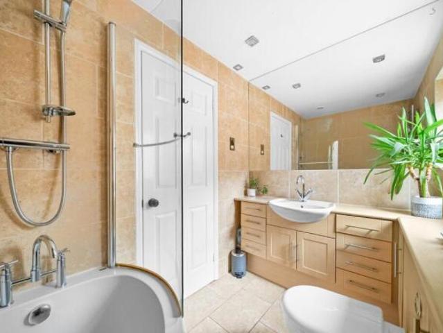 4 bedroom detached house for sale in Heather Way, Harrogate, North Yorkshire, HG3