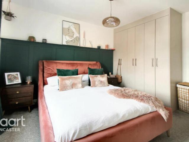 4 bedroom detached house for sale in Heatherfields Crescent, Rossington, Doncaster, DN11