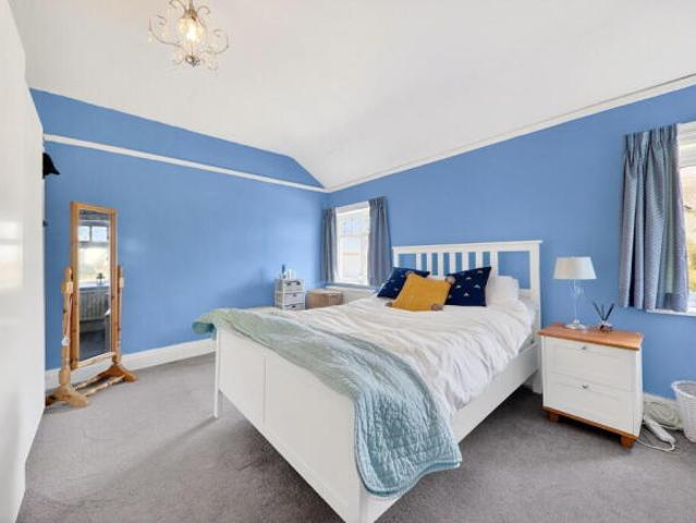 4 bedroom detached house for sale in Heathfield, Adel, Leeds, LS16 7AB, LS16
