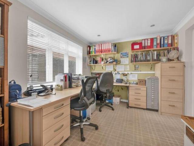 4 bedroom detached house for sale in Heathfield, Chislehurst, BR7