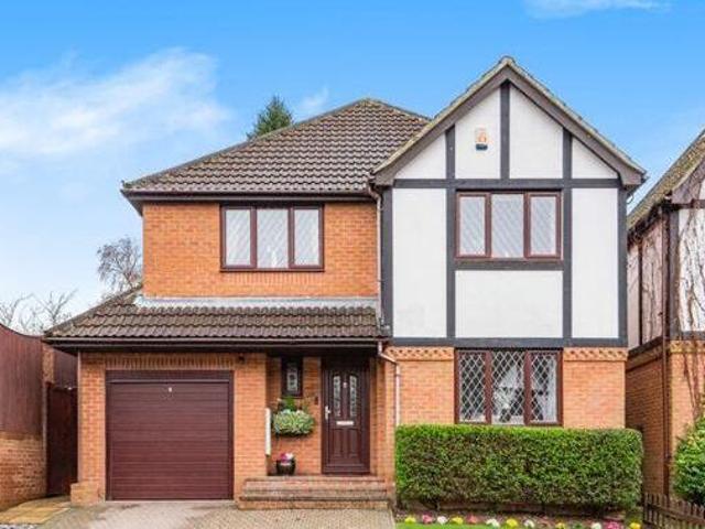 4 Bedroom Detached House For Sale In Hedge End