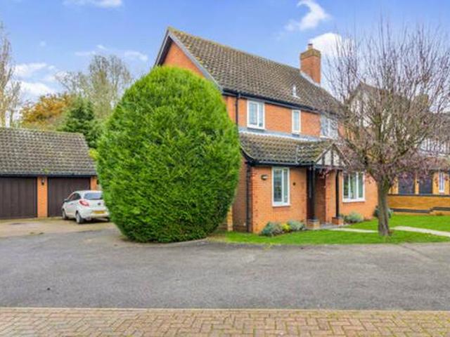 4 bedroom detached house for sale in Hedgelands Colchester CO6