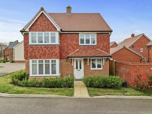 4 Bedroom Detached House For Sale In Hellingly