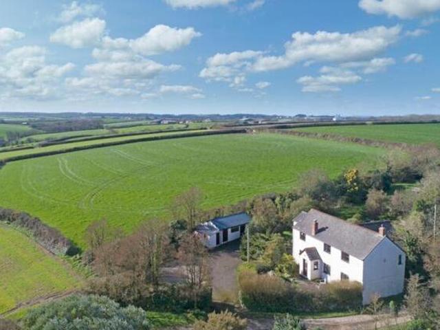 4 Bedroom Detached House For Sale In Helston, Cornwall