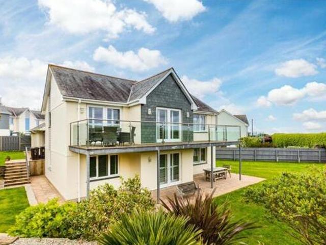 4 Bedroom Detached House For Sale In Helston, Cornwall