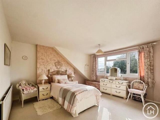 4 bedroom detached house for sale in Hempstead Road, Hempstead, Gillingham, ME7