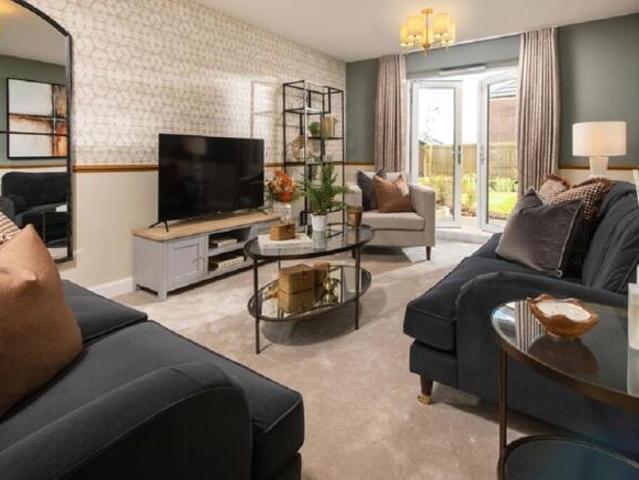 4 bedroom detached house for sale in Henley Gate, Ipswich, IP1