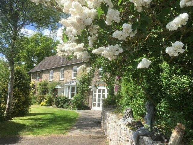 4 Bedroom Detached House For Sale In Hereford
