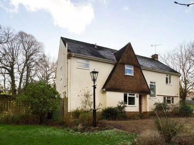 4 bedroom detached house for sale in Herons Way TN2