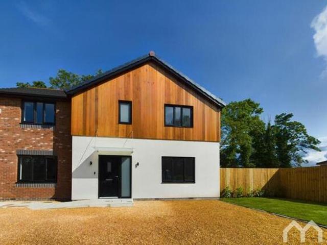 4 Bedroom Detached House For Sale In Hesketh Bank