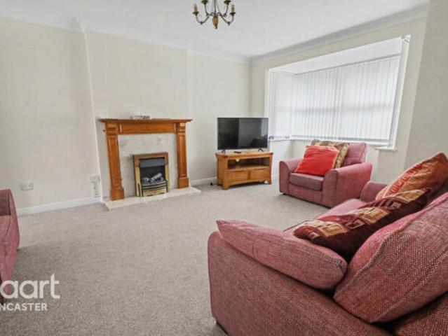 4 bedroom detached house for sale in High Alder Road, Bessacarr, Doncaster, DN4